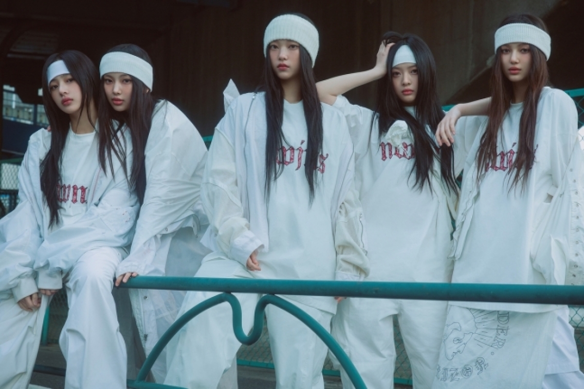 뉴진스, 결국 NJZ 지웠다…SNS 계정 ‘mhdhh_friends’로 변경